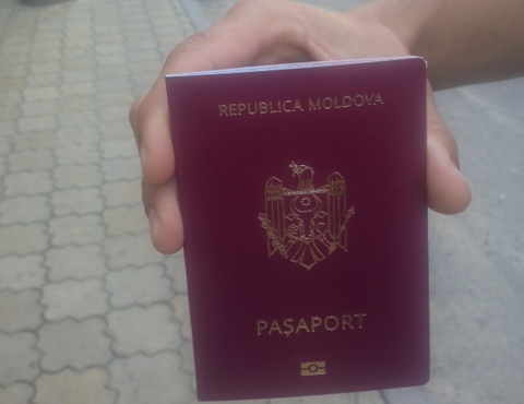 Passport colors around the world [1425x625] : r/MapPorn